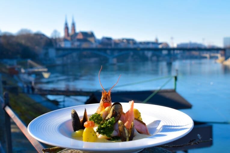 Restaurants an Basels schöner Rheinpromenade entdecken🛥⚓ | basel.com